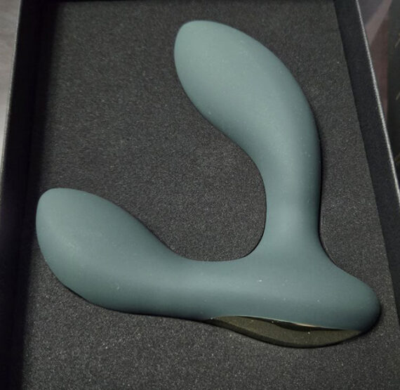 LELO Hugo 2 review (Is it worth the upgrade?)